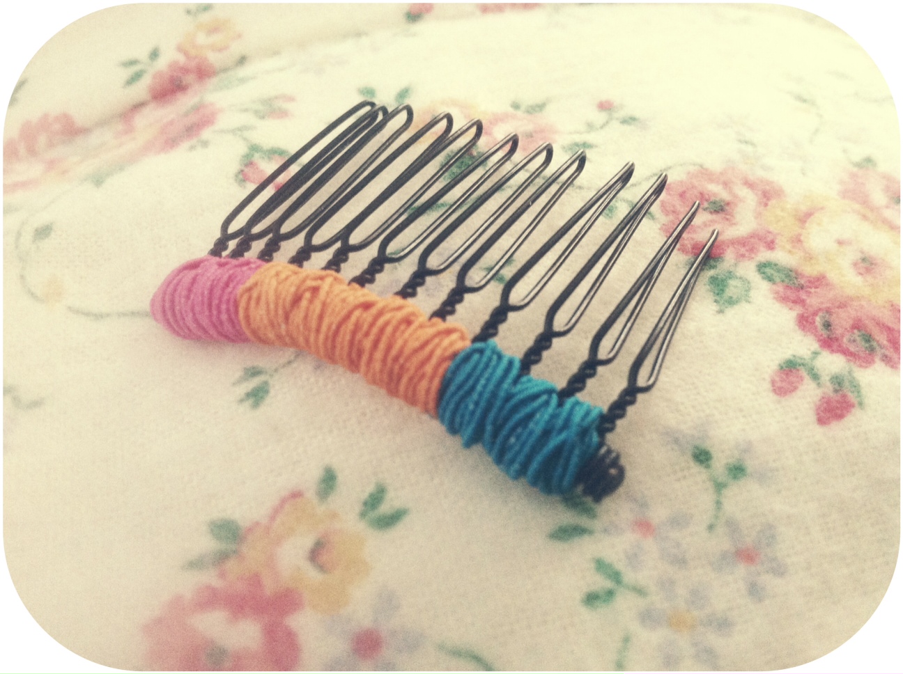 Chevron Stitches : DIY Wrapped Hair Comb