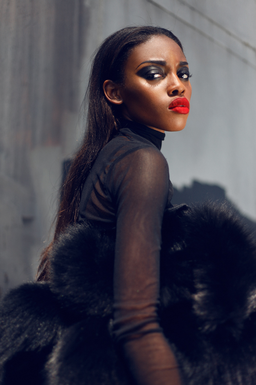 TWO WOLVES: SANG BLEU SIX X ZAINA