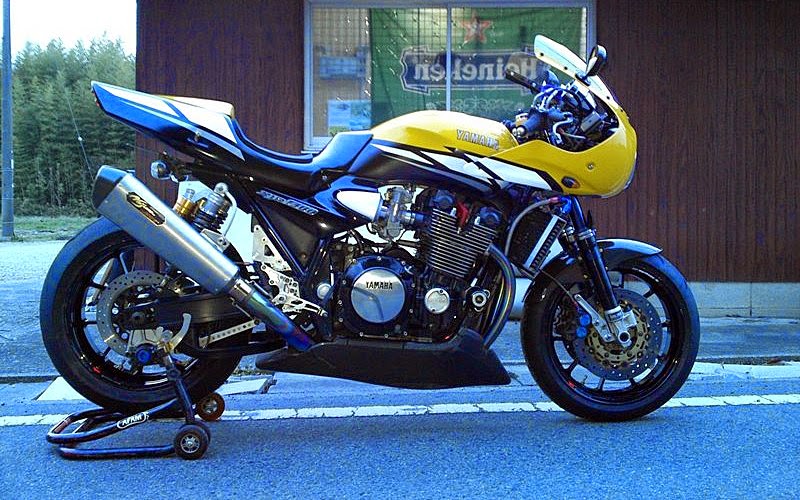 XJR Racing - RocketGarage - Cafe Racer Magazine