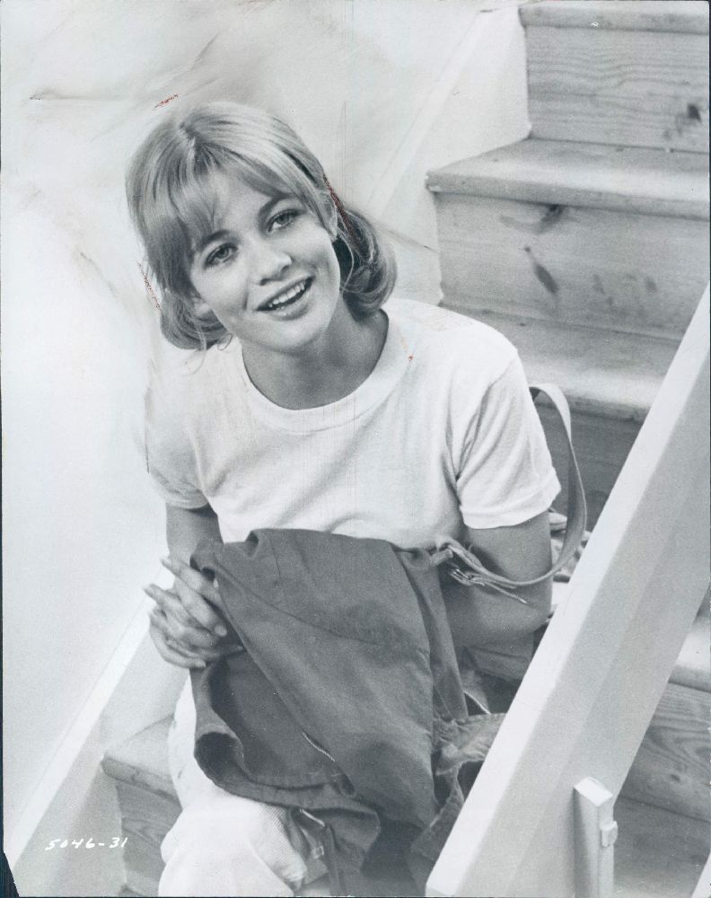 Slice of Cheesecake: Judy Geeson, pictorial