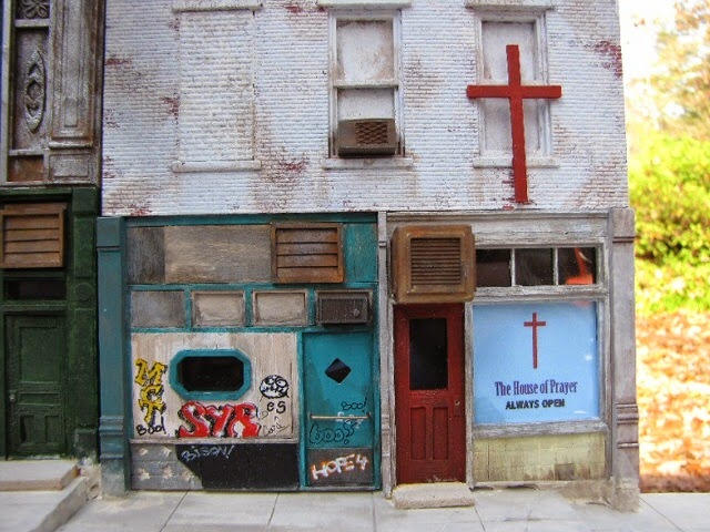 Tom Yorke Custom Model Building: Custom Model Building Service