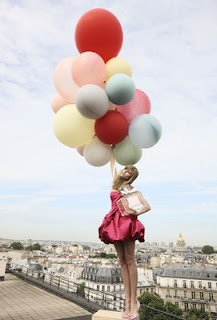 little black blog: Balloon mania.