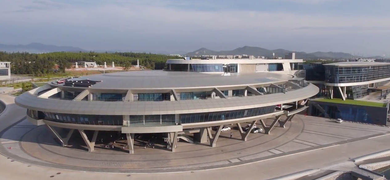 The Trek Collective: New starship lands in China, comes with T-Rex and ...