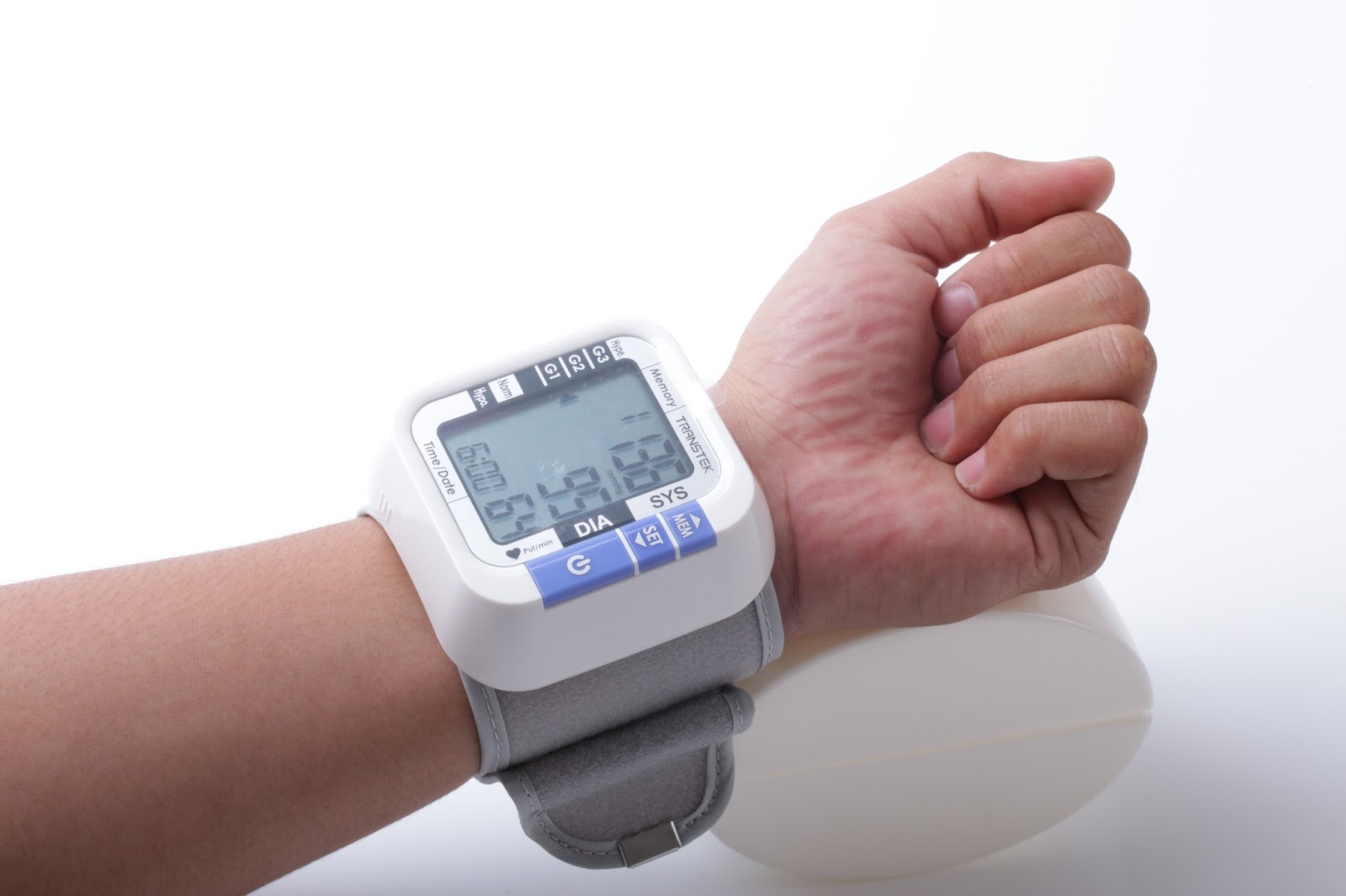 Mengenal Beberapa Jenis Tensimeter Yang Ada Di Pasaran - 350 Kata