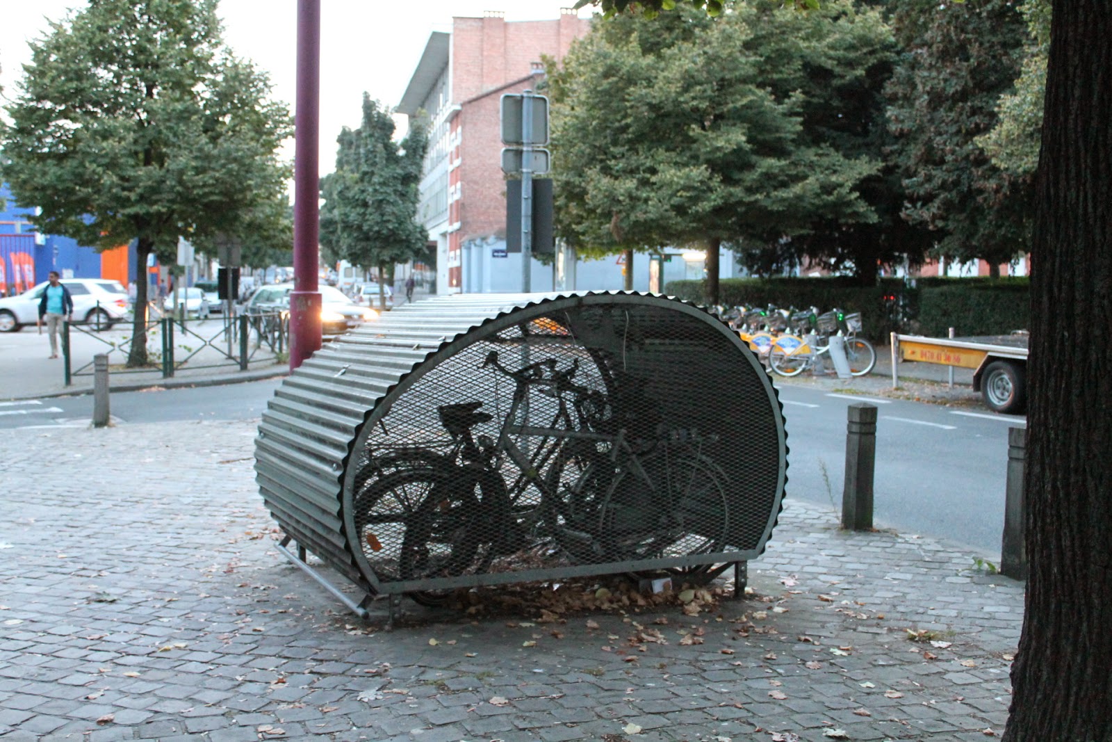 Eindeloze Omwentelingen: Fietsrommels Brussel / Molenbeek