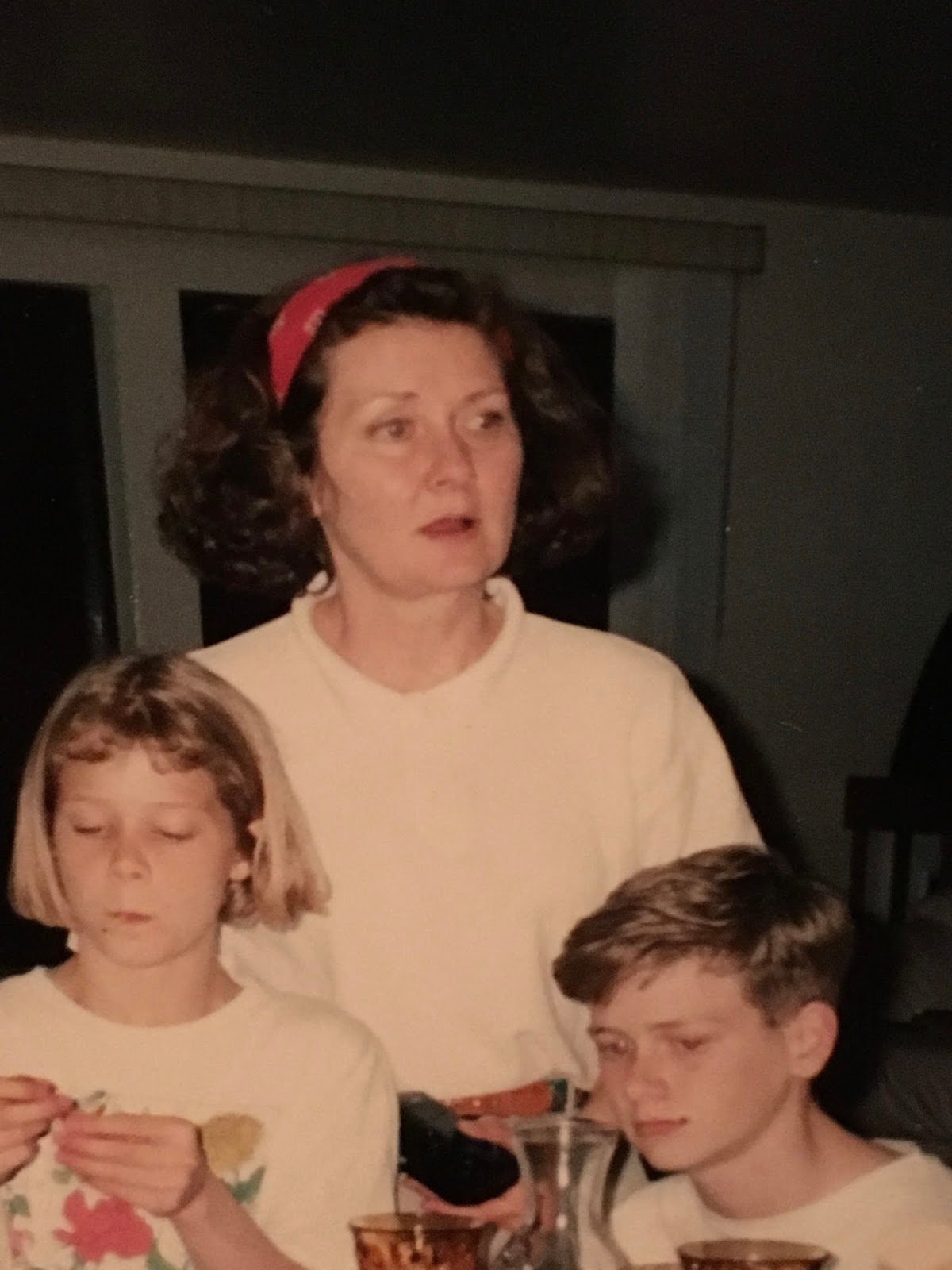 The Bagnote: Frowsy and Hair Woes