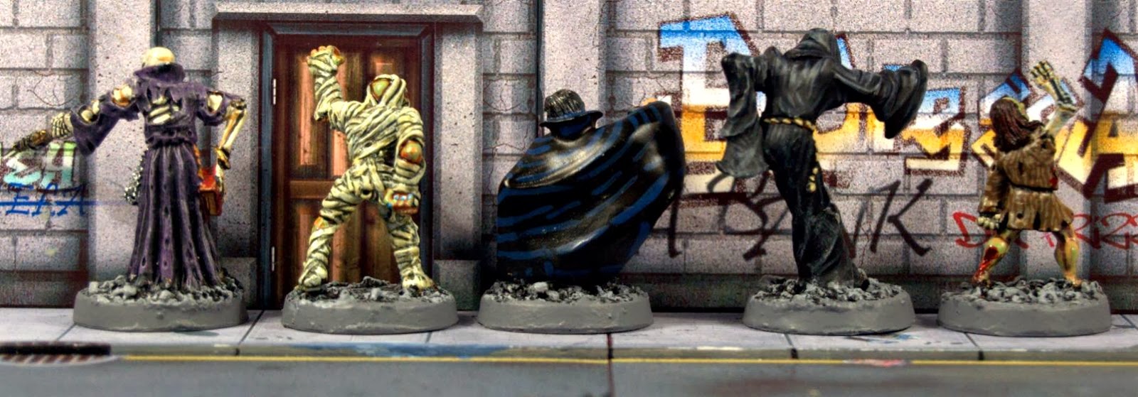 Vampifan's World of the Undead: EM4 Elfsera Undead Figures