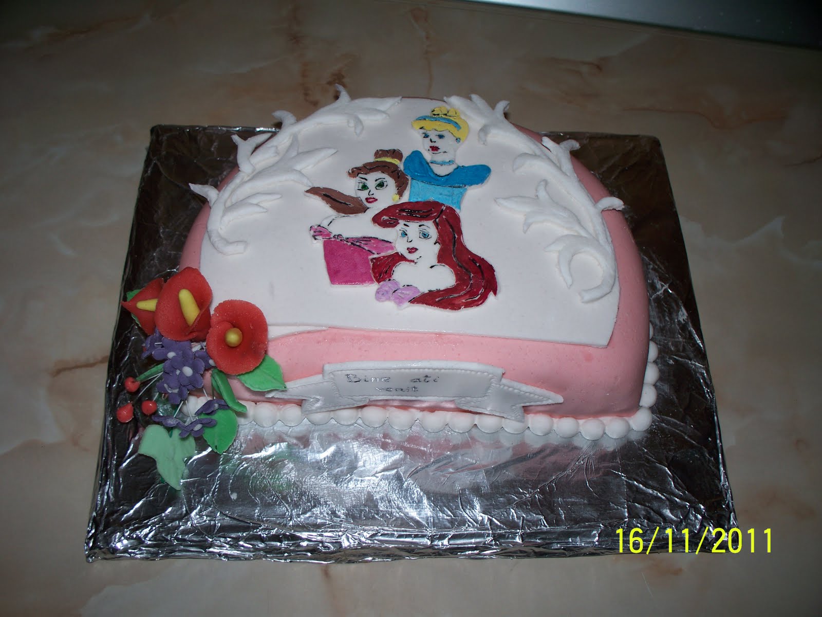 torturi si prajituri romanesti londra Daniela : tort cu printese