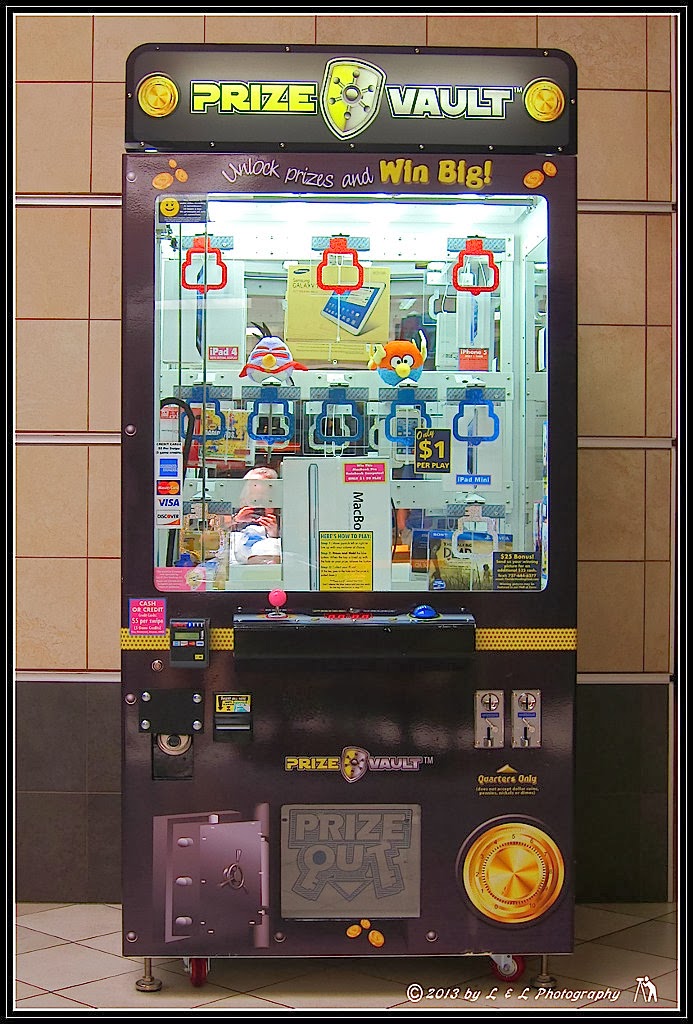 Ocala, Central Florida & Beyond: Prize Vault - machine for suckers