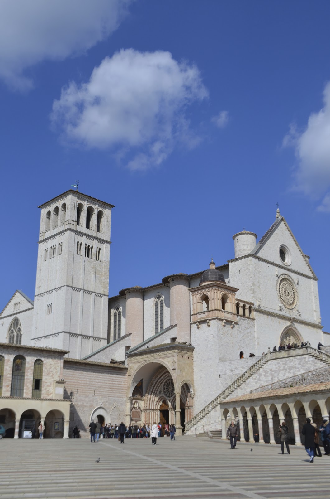 My Around the World Adventure: Basilicas and Churches of Assisi - Part ...
