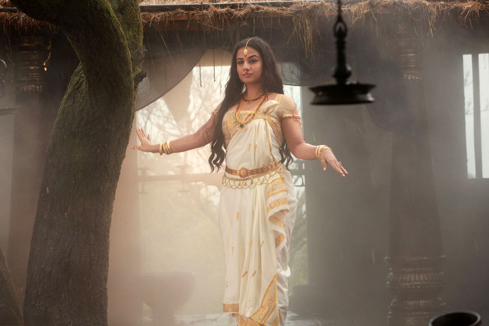 Urumi Movie Stills || Djsdrive Eworld || Movie Gallery || Hot Pictures