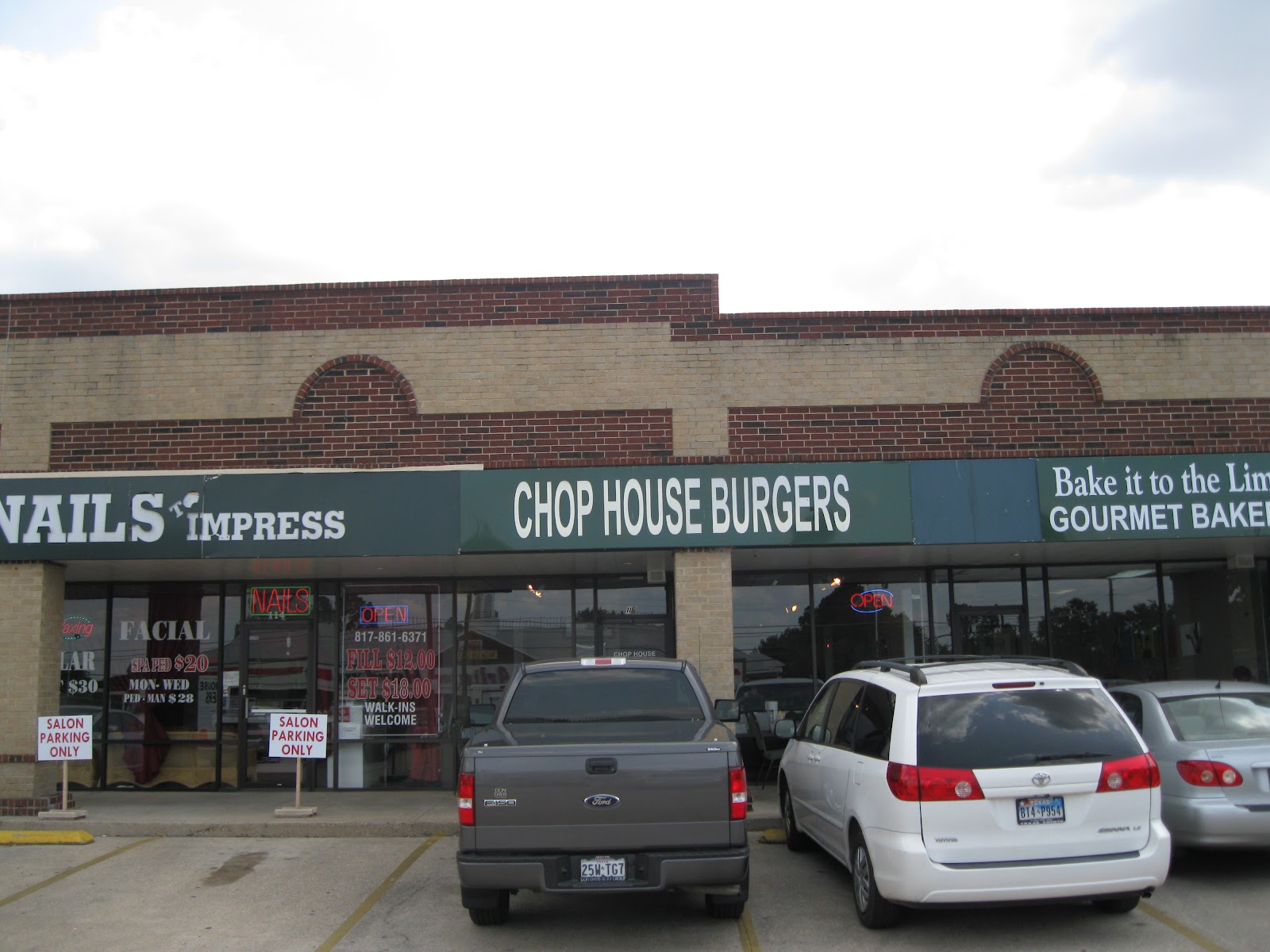 "Diners, Drive-ins, and Dives" Adventures: DDD Returns to the Metorplex