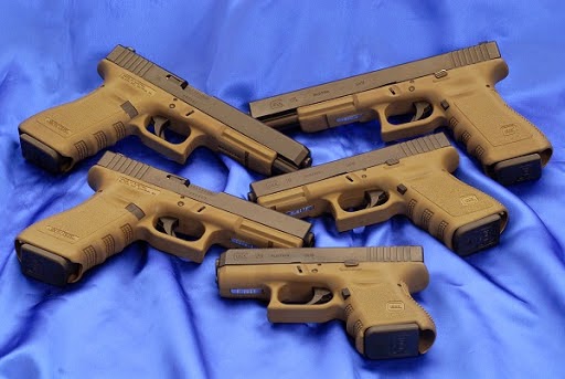 VEICULOS E ARMAMENTOS MILITARES: GLOCK