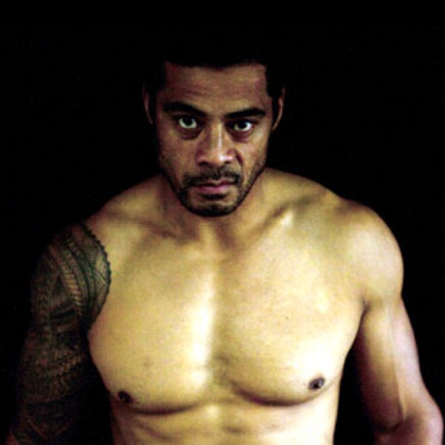 2CWDU: Man Monday - Robbie Magasiva