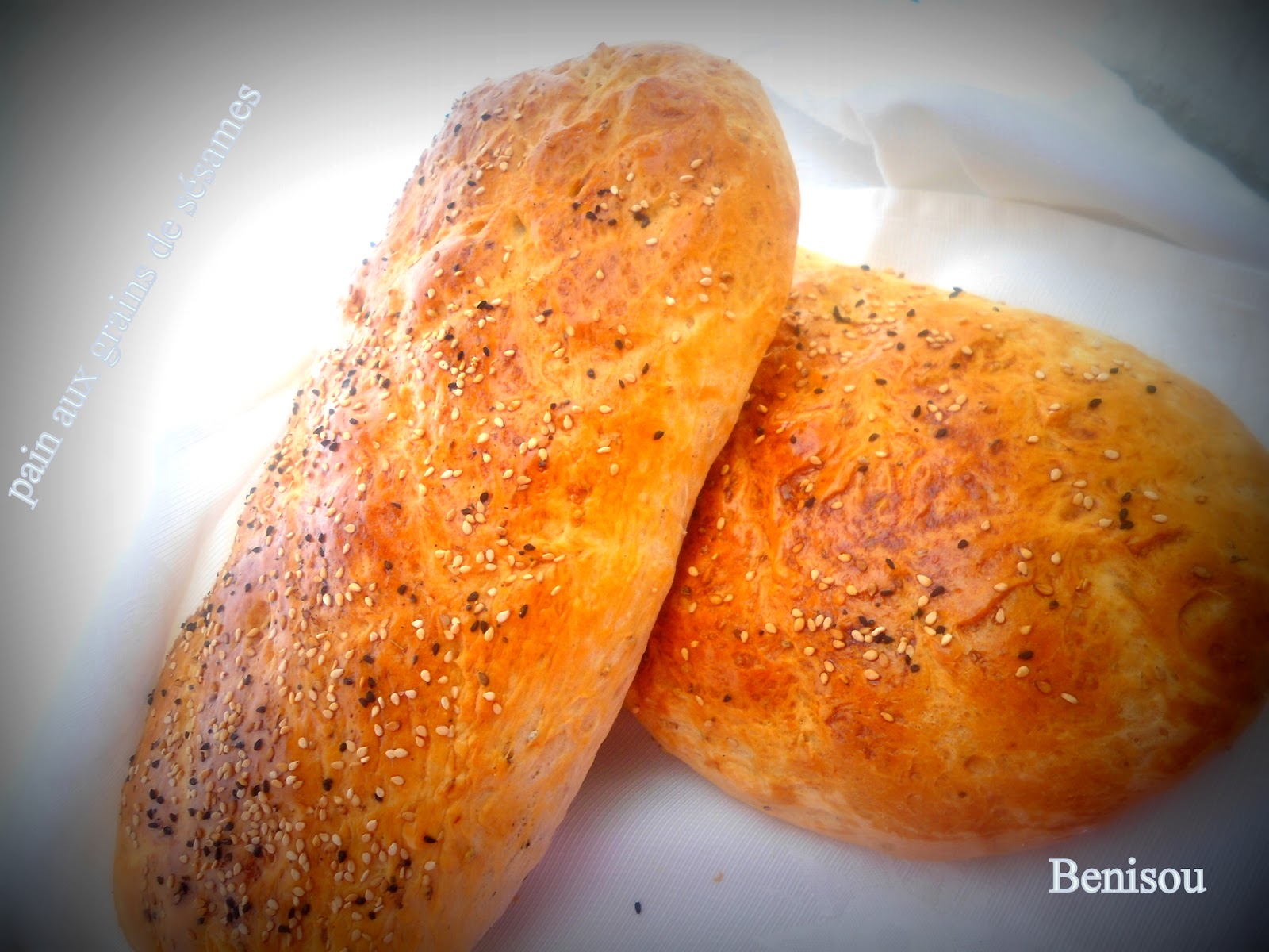 CASA MIAMIAM: pain aux grains de sésame et nigelle