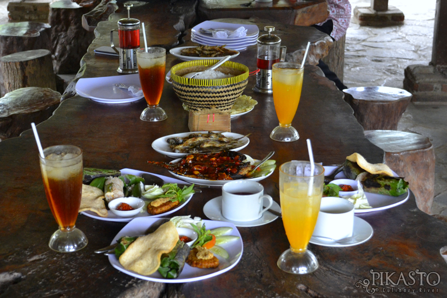 Pikasto - Kuliner Pinggir Kali Serayu | The Pikas Artventure Resort