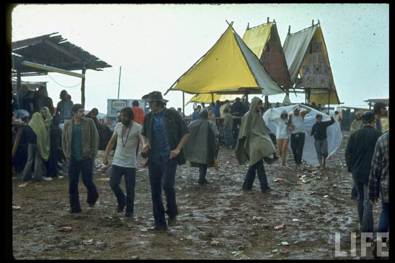 40 Rare and Incredible Color Photographs That Capture Scenes of the ...