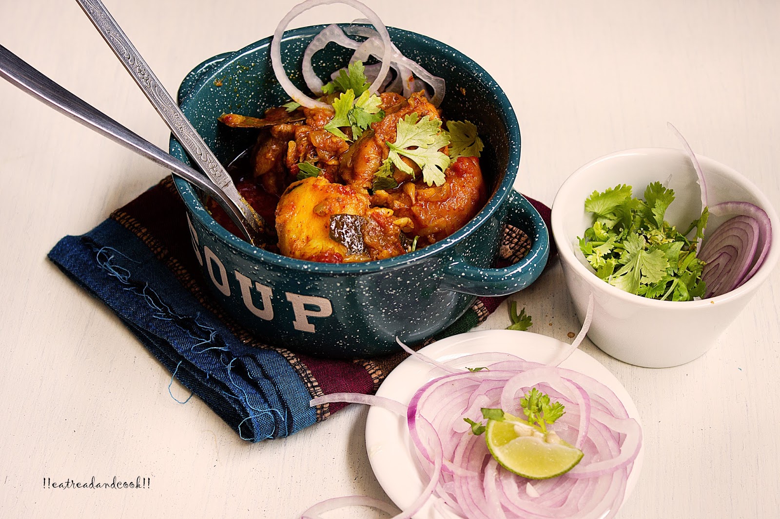 One Pot Bengali Chicken Curry / Chicken Kasha