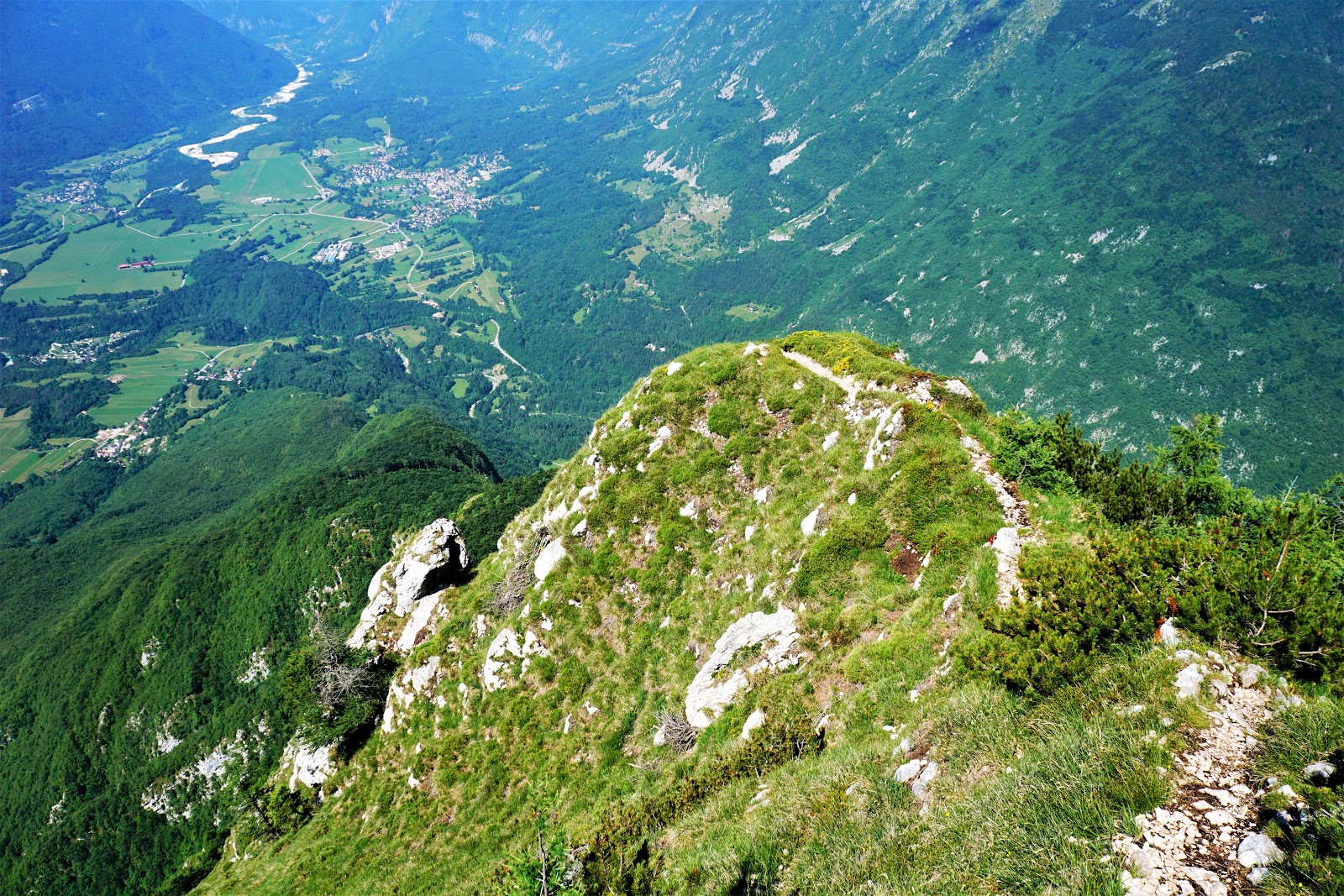 Lazarow World-Hike-About: 31.13 Slovenia, village of Bovec: Svinjak ...