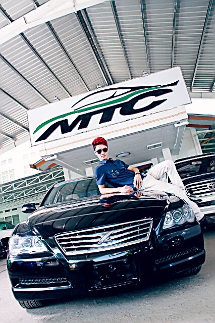 M y a n m a r H u n k s: Shin Thant Aung