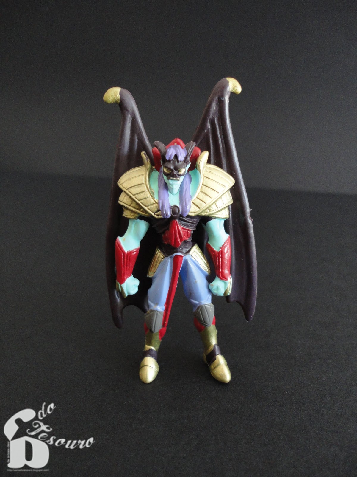 A ARCA DO TESOURO: Huntik: Secrets and Seekers - PVC