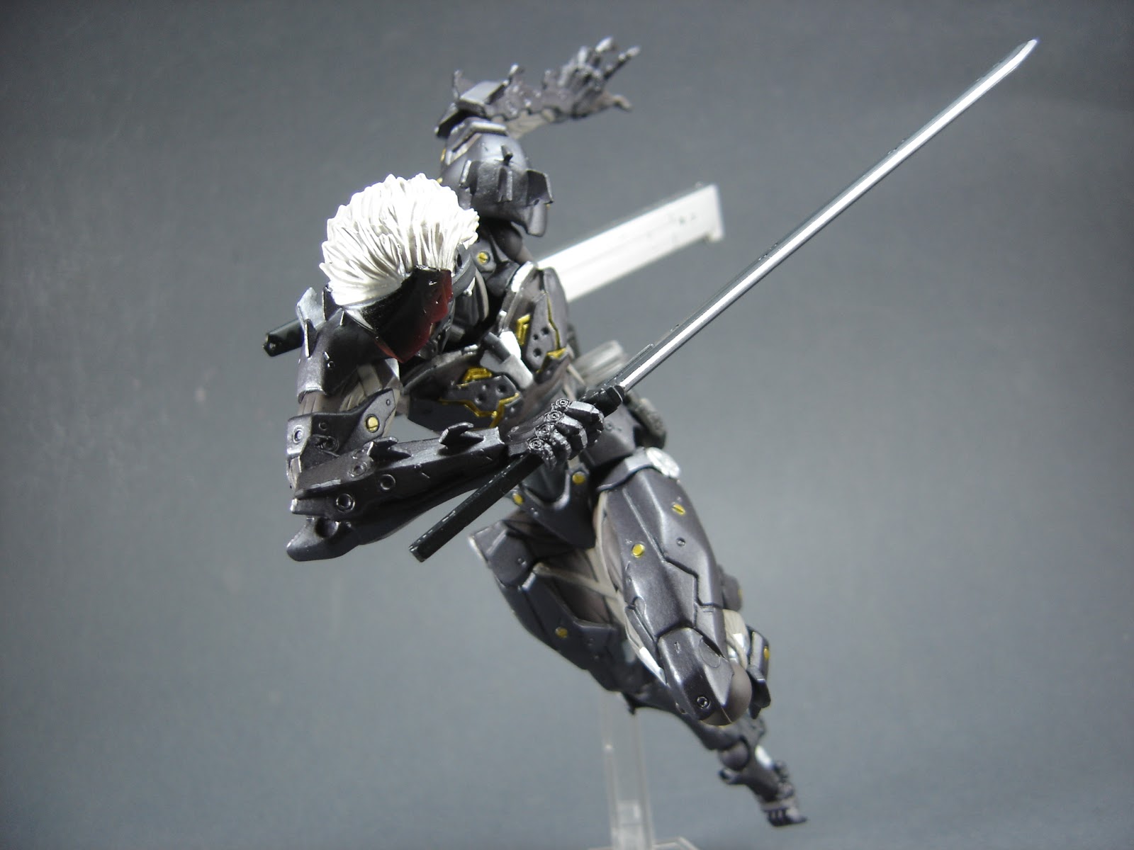 Lightning Ace's gundams: Revoltech Raiden from metal gear rising ...