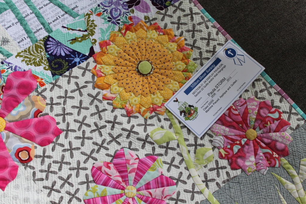 Sew Little Fabric by Paula Storm: "Summer Rain' my Modern Dresden Plate ...