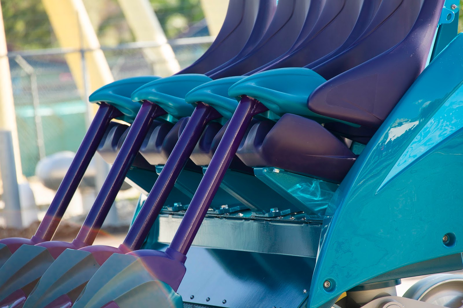 NewsPlusNotes: SeaWorld Orlando Reveals Mako's Sleek Train Design