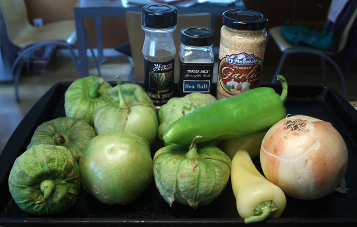 The 99 Cent Chef: Roasted Salsa Verde (Tomatillo Salsa)