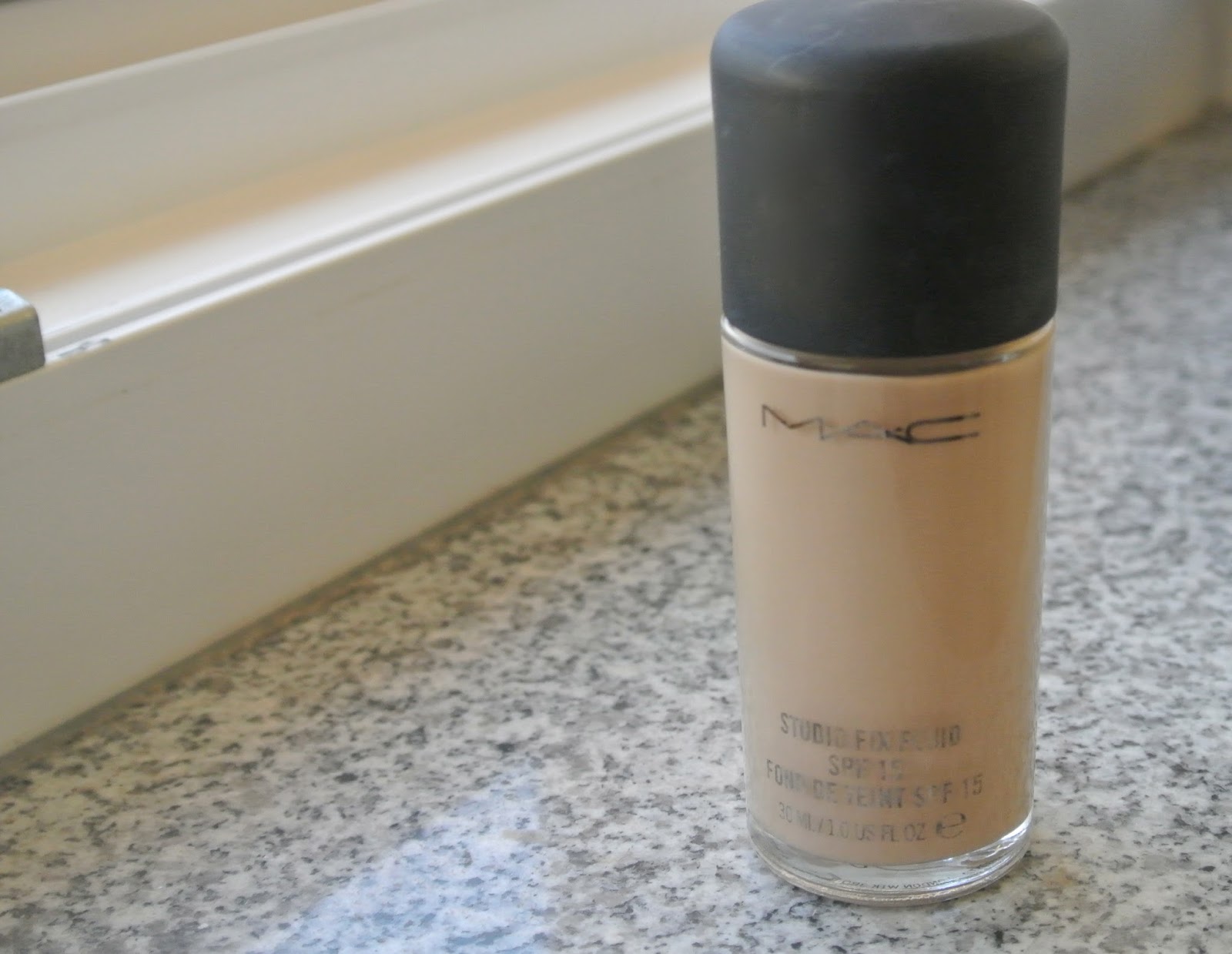 Review: MAC Studio Fix Fluid - NC15 - Beauty in a case
