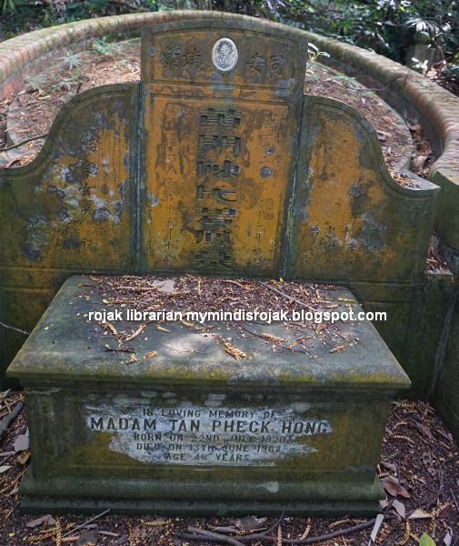 Tan Pheck Hong nee Mrs. Wee Aik Leng and family (Kopi Sua)