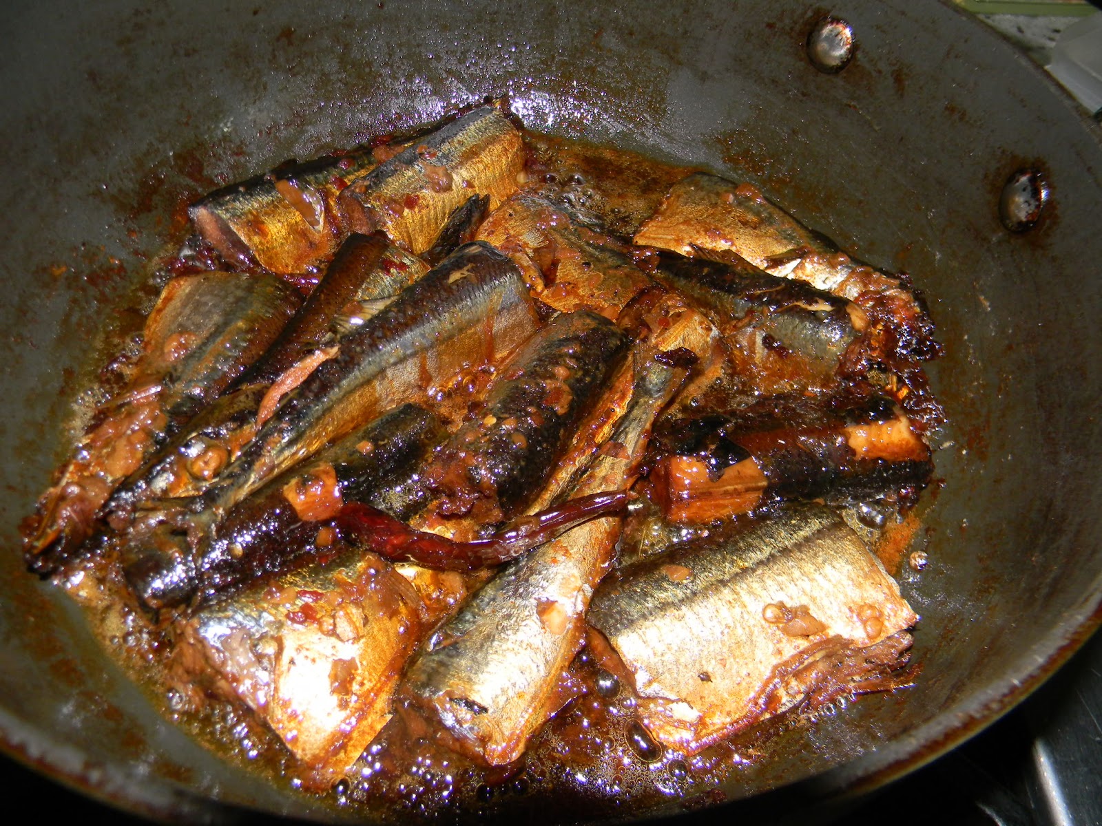 Enjoy Life: Mackerel Pike Stew (Cá Nục Kho)
