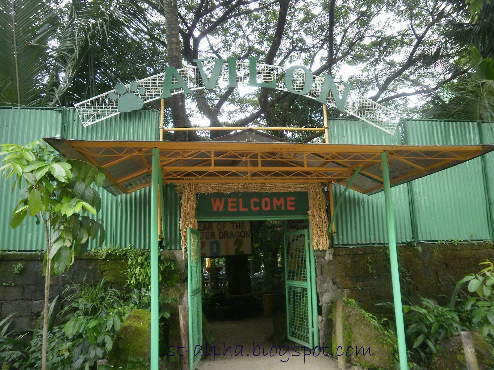 Lone Traveler Philippines: Avilon Zoo in Montalban, Rizal