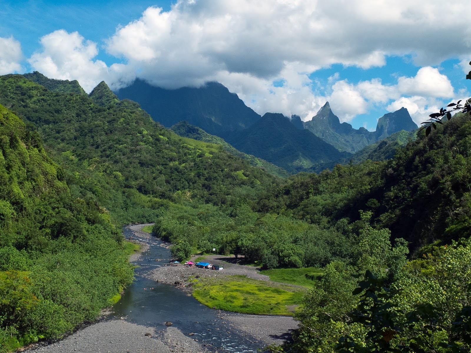 Nomad Heart: Trying to Describe my French Polynesia trip