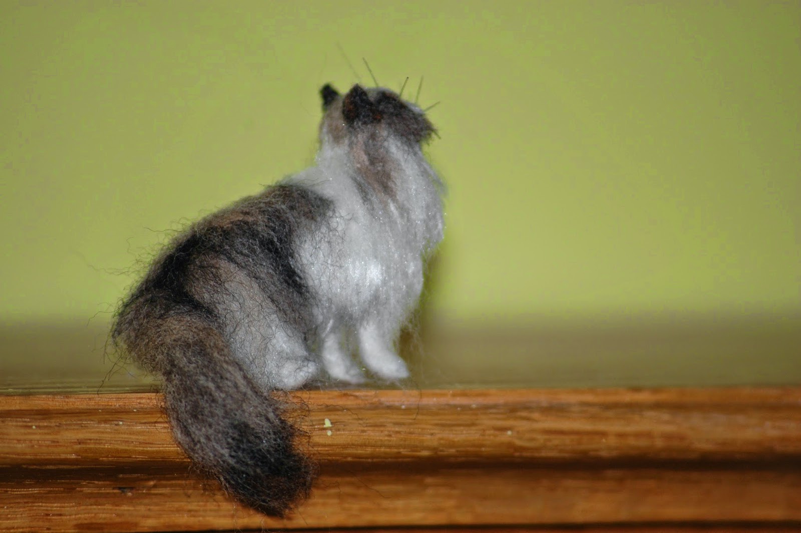 Ririne's Miniatures: A miniature needle felted ragdoll cat 1/12 scale
