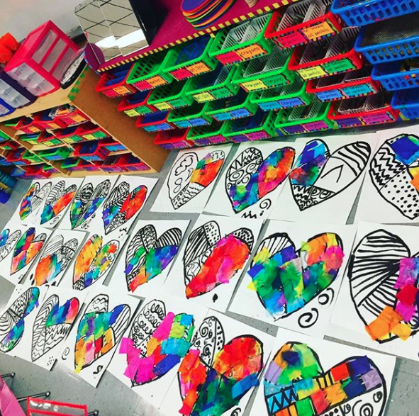 Cassie Stephens: In the Art Room: Romero Britto-Inspired Hearts in ...
