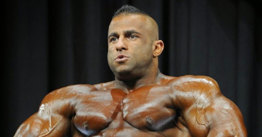 Muscle Lover: Lebanese-Canadian IFBB Pro bodybuilder Fouad Abiad (2)