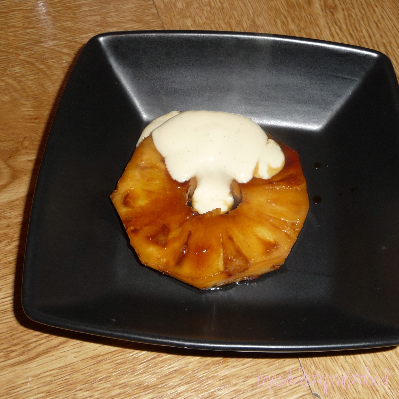 InvisiblePinkFood: Pineapple flambé