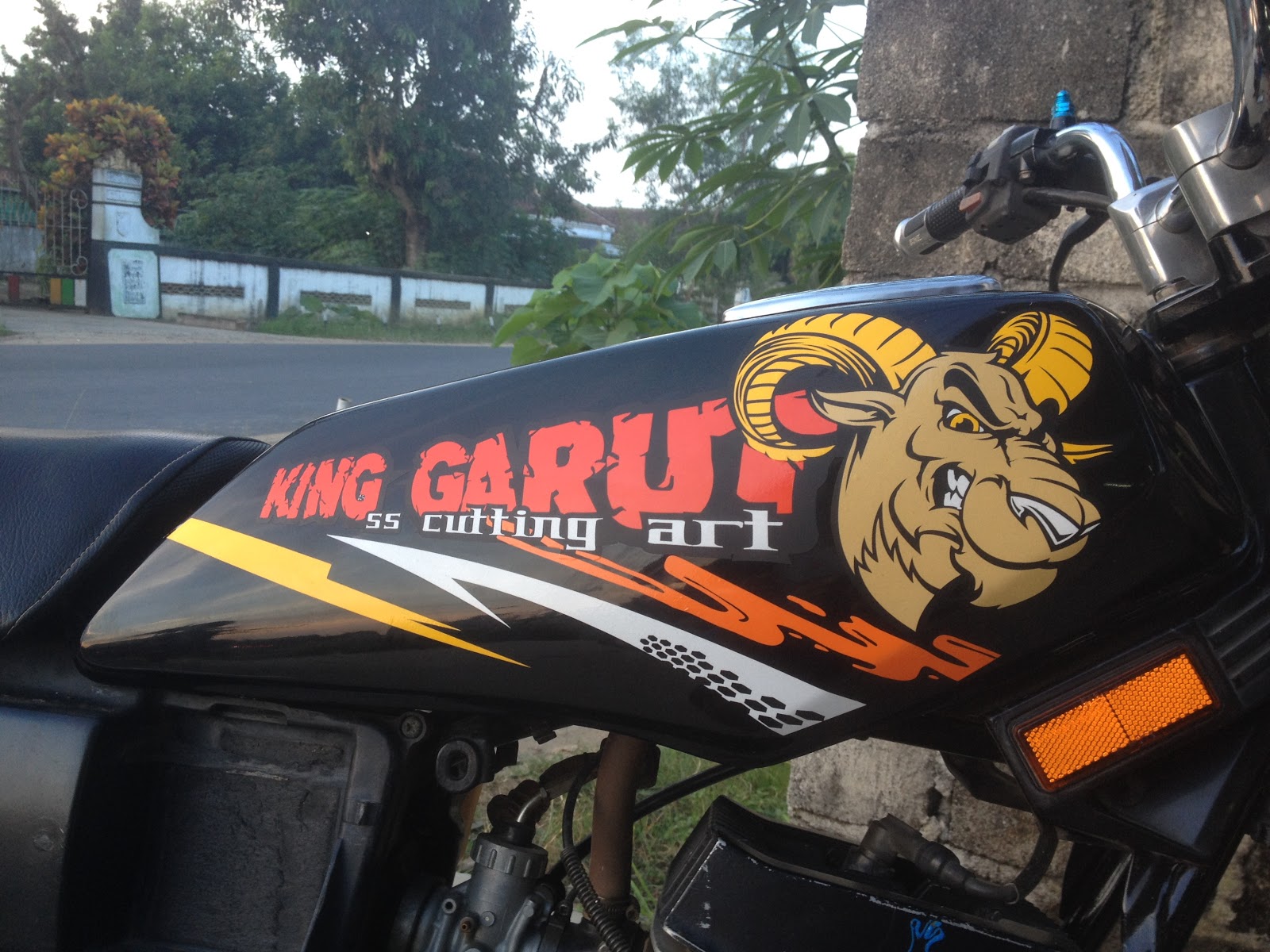 Foto Cutting Stiker Motor Rx King | Modif Sticker