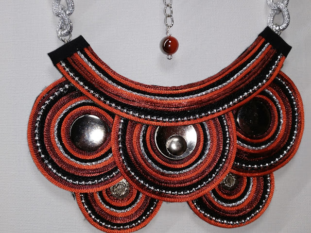 MAILUR: NUEVOS COLLARES ETNICOS