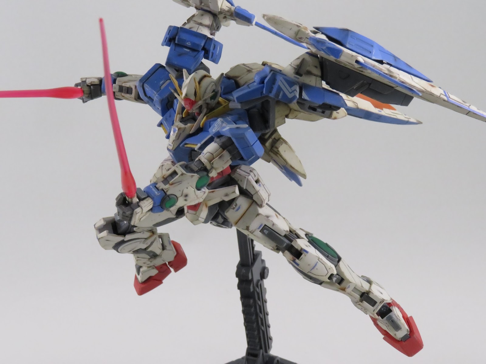 Painted Build: RG 1/144 Gundam OO Raiser + Weathering
