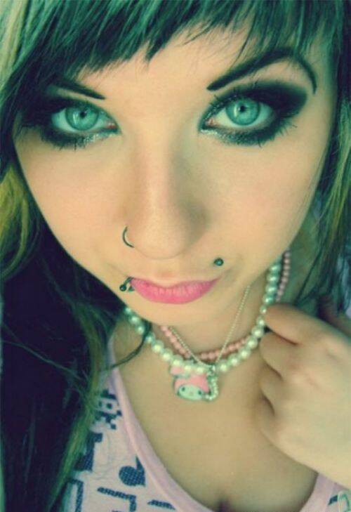 Chicas emos bonitas - Imagui