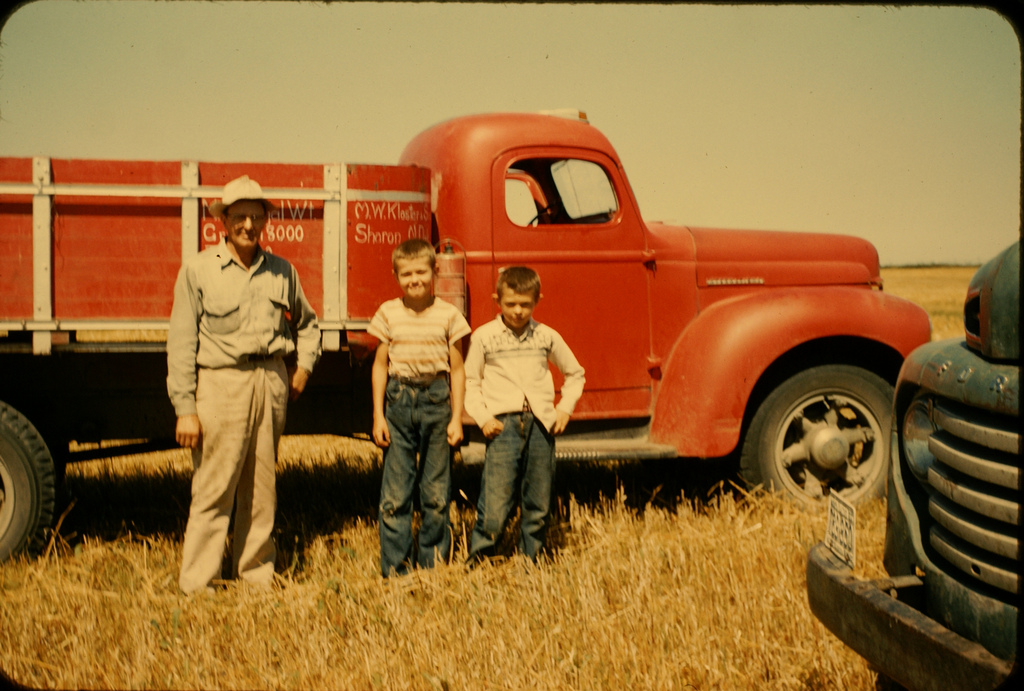 18 Color Snapshot Capture Camping and Farming Living of North Dakota in ...