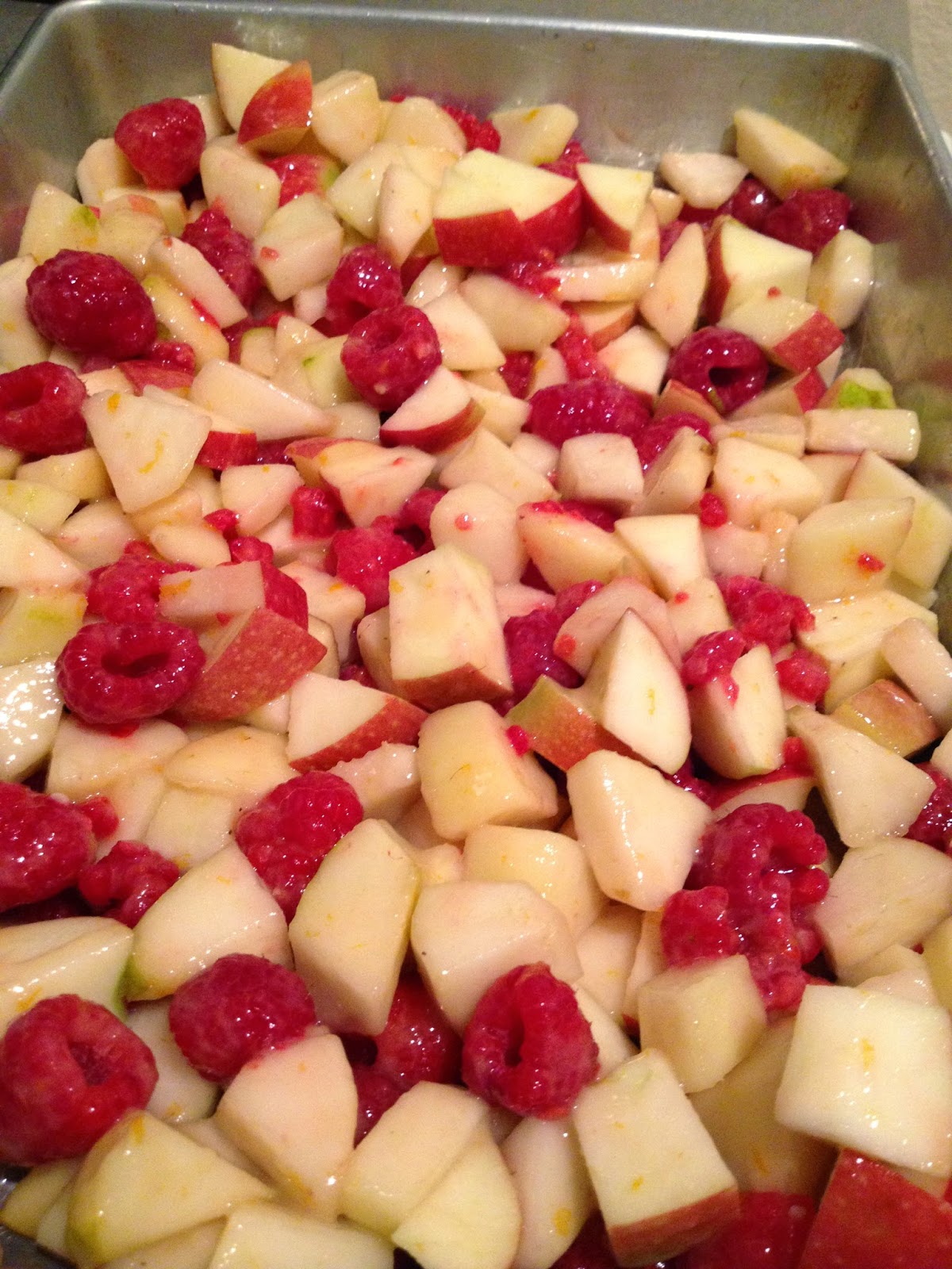 Gingerlocks' Kitchen: Raspberry Pear Crisp