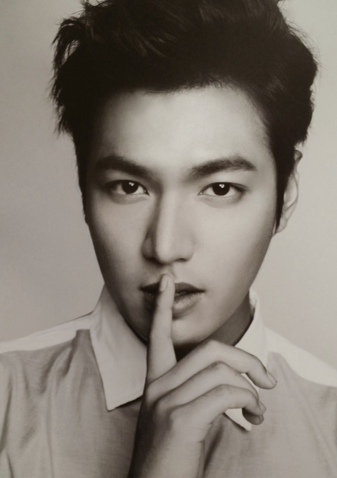 The Imaginary World of Monika: Lee Min Ho looks chic in black and white ...