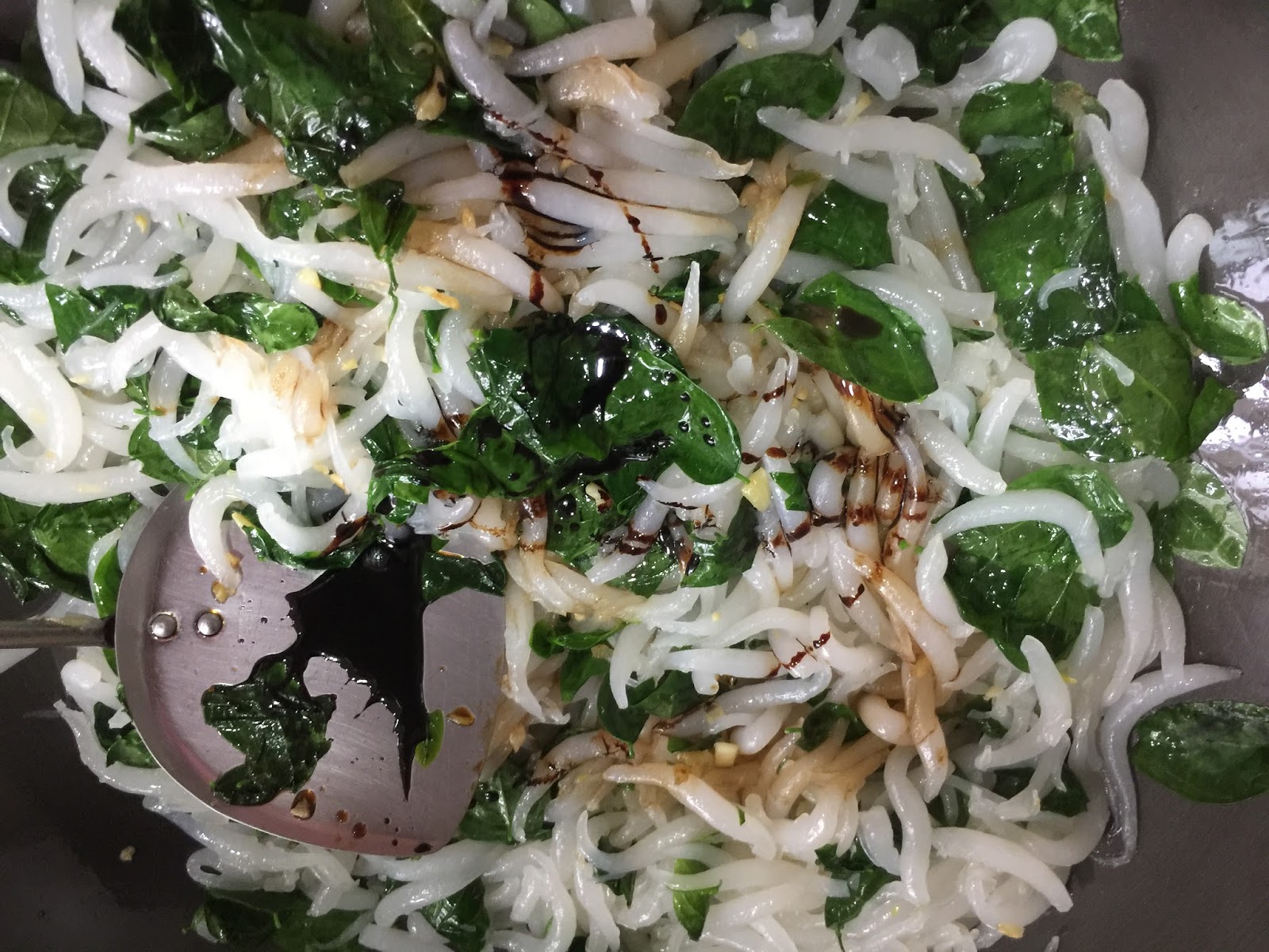 Fried Loh See Fun (Rice Pin Noodle)