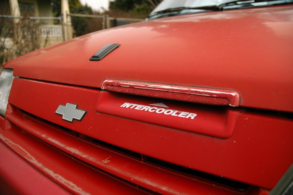 OLD PARKED CARS.: 1987 Chevrolet Sprint Turbo.