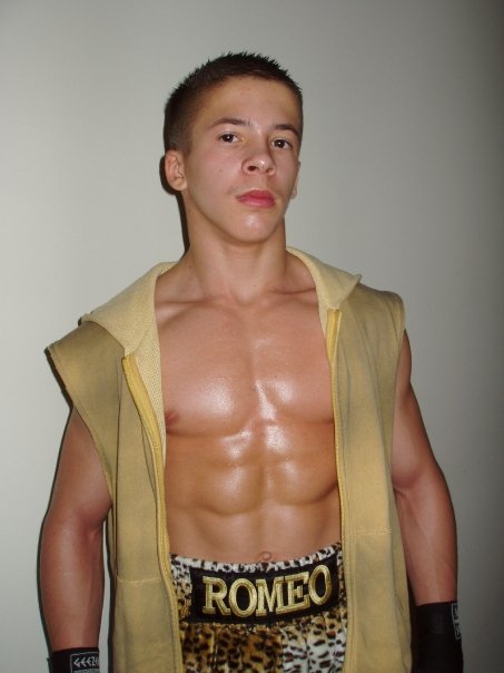 FlexingLads: Romeo Romaeo hoody