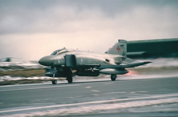 Jet & Prop by FalkeEins: British Phantoms - F-4 Phantom II in RAF & FAA ...