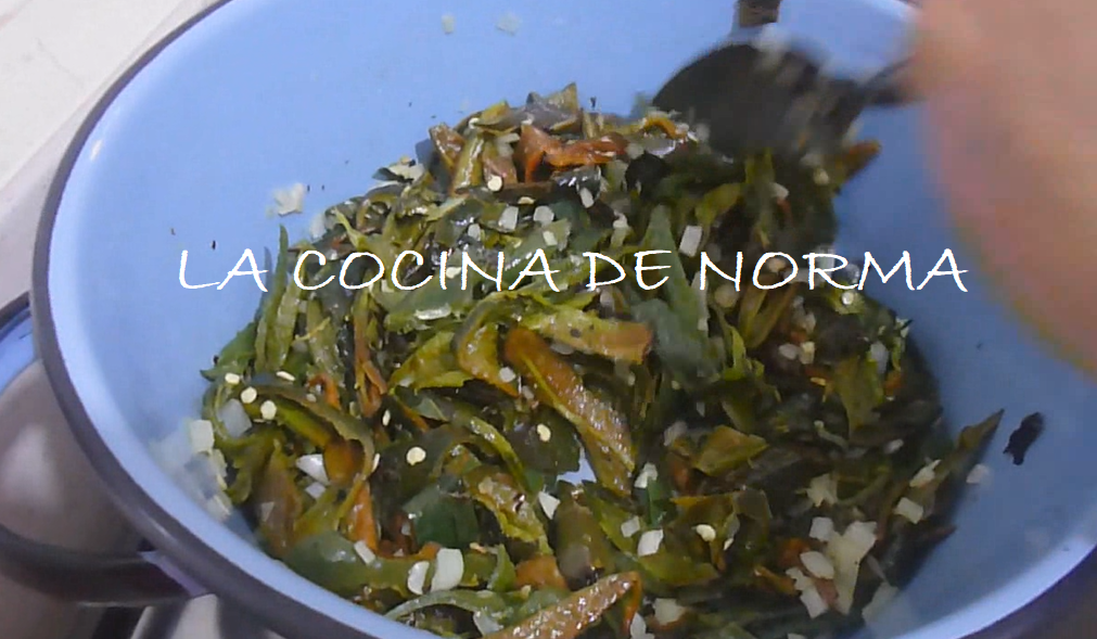 RAJAS DE CHILACAS CON CREMA - La Cocina de Norma